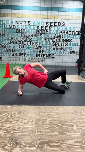 Side plank with clamshell for glut re-ed