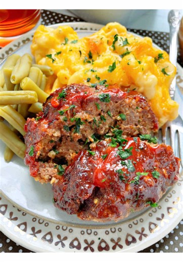 Grab my free cookbook! You’ll get 12 printable recipes, no ads. Easy dinners and sweet treats to nourish your soul. Recipes include - ✨Easy Air Fryer Meatloaf with Oven Baked Mac and Cheese ✨Apple Butter Glazed Pork Tenderloin with Cheesy Grits ✨Salisbury Steak and Gravy with Mashed Potatoes and much more…