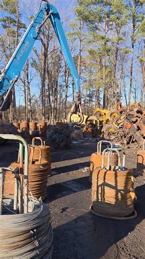 Wire, wire, and more wire. #Scrap-Life | scraping