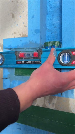 Socket back box fixing