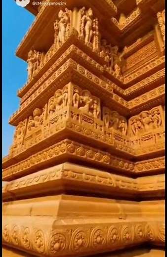 Discover the breathtaking artistry of the Sun Temple at Modhera : intricate sculptures & Carvings