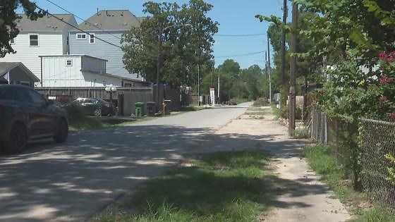 Couple accused of filing fake deeds to seize more than 40 Harris County properties