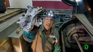 "You could say repairing escalators is a step-by-step process." Mike Rowe (and his puns) are back with a new #DirtyJobs starting NOW on Discovery and discovery ➡️ links.discoveryplus.com/dirtyjobs | Dirty Jobs with Mike Rowe