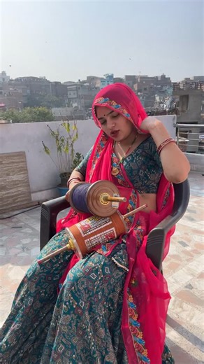 Pooja Meena on Instagram: "Parnya bol le raji"