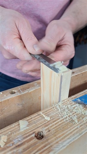 How do you know if you need to sharpen your chisel. Sounds silly but it isnt always obvious when you need to take your chisel back to the diamond plates or wet stones to give it a little tune up. Many people think it takes a sharper chisel to cut hard wood than soft wood. Thats not always the case. Let me show you. #chisel, #handtools, #sharpening, #chiselsharpening, #whentosharped, #handtoolhowto. | Start Making - Woodworking