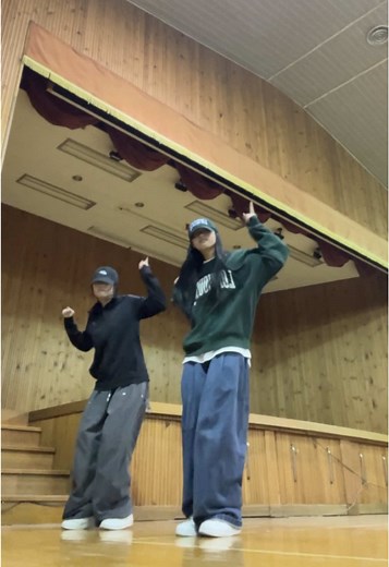 Sad Girlz Luv Money Dance Tutorial and Challenge