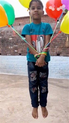 CHOTU TO BALLON KE SATH HAVE ME UD GAYA 😱#shortvideo #funny @a@alonfunTalk