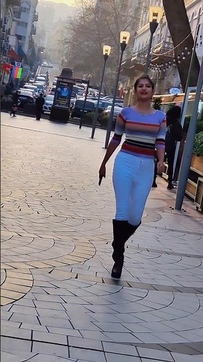 She Walked Like a Model & Everyone Turned Around 😍🔥! POV: You Walk With Confidence Like This 👑🔥