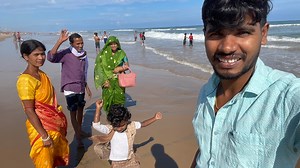 112K views · 2.6K reactions | Pahli Baar Puri Ghumne aaye Hain and Pahli bar jab sea beach dekha to Sab bahut khus ho gaye 殺 | Dancer Sanatan | Facebook