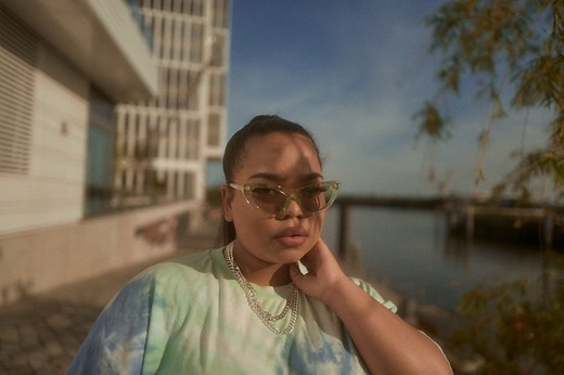 Newcomer Zoe Wees Talks Breakout Single "Control" And New EP