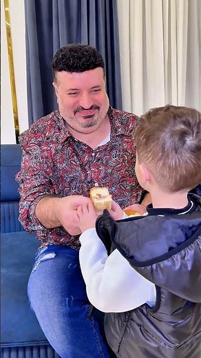 الاب بيضحي و الاولاد حنونين ❤️ #funny #sigma