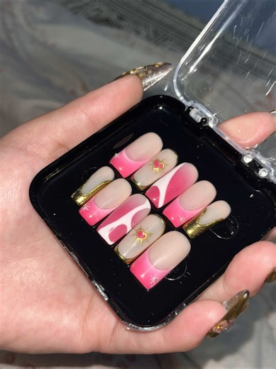 Pink aura energy with a touch of gold ✨💗 Square nails but make it magical 💅#pressonnails #nails #cod