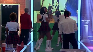 CHORA NÃO, COLEGUINHA! 🎸 Os peões curtem muito a #FestaAFazenda com a live de Simone e Simaria. E olha que uma sofrência gostosa dessa não deixa ninguém sem cantar, não é? 🎤 Assista! Assine o PlayPlus e tenha acesso à transmissão 24 horas de #AFazenda12: PlayPlus.com/AFazenda | A Fazenda