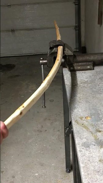 Longbow Made at Home 🏹🪓#archery #longbow #woodworking