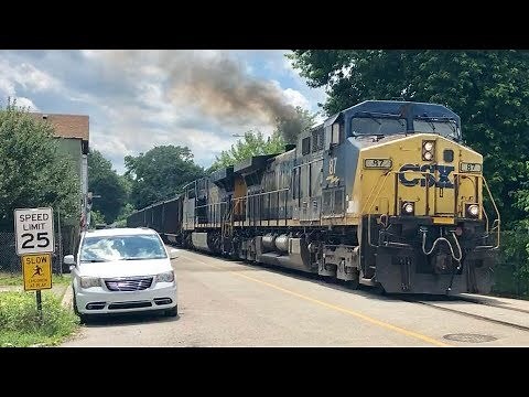 Street Running Train! HEAVY Coal Train In The Middle Of The Road! Elizabeth, Pennsylvania Train