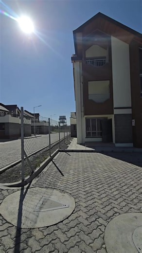 Houses for Sale in Kitengela | 4 Bedroom Maisonettes for Sale | Gated Community Houses for Sale | Own Compound Maisonettes Vector Afriq Properties is pleased to present this elegant 4 Bedroom Maisonette SQ located in Kitengela, within a secure and well-planned gated community, ideal for modern family living. Property Features: • 4 spacious bedrooms plus servant quarters (SQ) • Study room for home office or library use • Own compound with a modern flat-roof design • Open-plan kitchen with quality