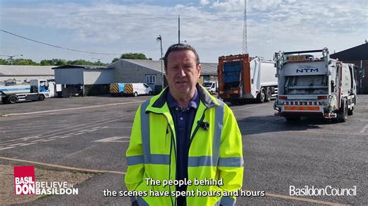 🚛 NEW WASTE SERVICE – WEEK 1 WRAP-UP! ♻️ As we come to the end of the first week of our new waste service, we caught up with Councillor Aidan McGurran, Cabinet Member for Environment and Leisure, or as we like to call him, the King of the Bins 👑 Councillor Aidan McGurran said, "I came along to see the crews set off on Monday morning – in excess of 150 members setting out to begin the collection of the new disposable recycling bags along with new routes – and what an operation it was! The pace 
