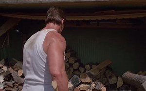 Arnold Schwarzenegger Commando 1985 Intro Scene