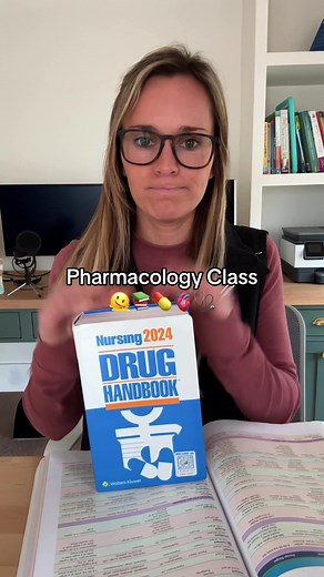 “SAVED BY THE SUFFIX” 👩‍⚕️ Have you divided medication classes using this method yet? #nursingnotes #nurseinthemaking #kristinenurseinthemaking #RN #BSN #pharmacology #pharmstudent