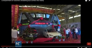 China’s revolutionary elevated bus takes its first ride