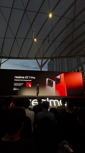 A tablet that's easy on your eyes, prevents screen glare and works like a pro!! Has to be the new HUAWEI MatePad 11.5”S PaperMatte Edition! No more reflection from the sun or ceiling lights on your tablet! This revolutionary tablet boasts a PC-LEVEL UI, putting all your favorite desktop features right gliding smoothly under your fingertips. It's available now ! Please click here to place your order: HWS : http://tiny.cc/mrmsyz Shopee : http://tiny.cc/nrmsyz Lazada : http://tiny.cc/prmsyz #HUAWEI