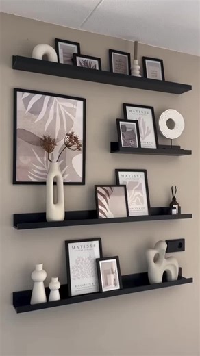 Elegant Floating Wall Shelves for Modern Interiors