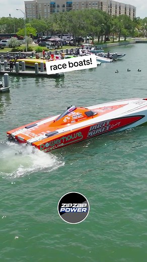 Class 1 and Super Cat Powerboat Race: Loud Startup and Thrilling Action!
