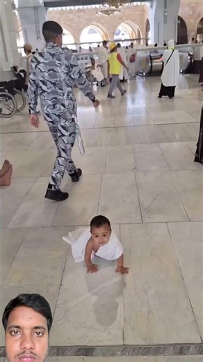 Cute boy in Makkah Madina #makkah #madina #shorts