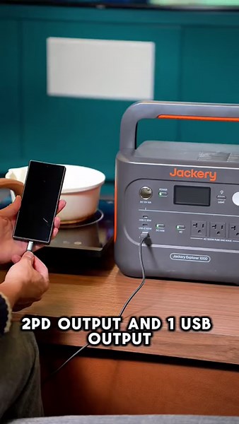 Jackery Solar Generator 1000 v2(2024 New), 1060Wh Portable Power Station with 200W Solar Panel