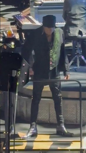 What Happens When Little Steven Van Zandt's Guitar Won't Play? #shorts #springsteen