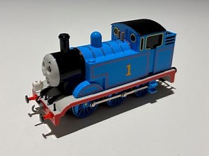 Bachmann HO Scale Thomas the Tank Engine upgrade to DCC/sound/LEDs