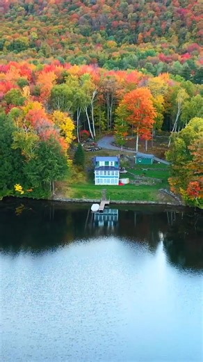 I’ve always had a soft spot for Stowe, Vermont 🍁 Strolling through this charming little town surrounded by fiery reds, golden trees, and crisp mountain air feels like walking straight into a postcard 😍🍁 Trust me, it's the perfect weekend escape: cozy, colorful, and completely unforgettable 🙌 #Vermont #vermontlife #vermontfall #stowe #stowevt #falltravel #usatravel | Follow Me Away