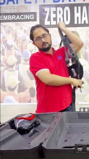 How to wear a SCBA cylinder