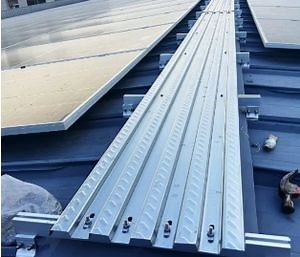 [Hot Item] Modern Design Zn-Al-Mg Rooftop Solar Mounting Solutions Walkway