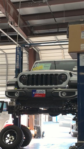 Built the right way. 🔧 Our certified techs installing a genuine Mopar lift kit and tires on this Jeep Gladiator — engineered for performance, capability, and factory-backed quality. Upgrade your Jeep with confidence at Burns Motors. Factory parts. Professional install. Warranty-friendly upgrades. 📍 Burns Motors McAllen 1300 E Hwy 83, McAllen, TX 📍 Burns Motors Mission 2205 E Expressway 83, Mission, TX 🌐 www.burnsmotors.com 📞 Call our McAllen or Mission store for details 📩 DM us for pricing