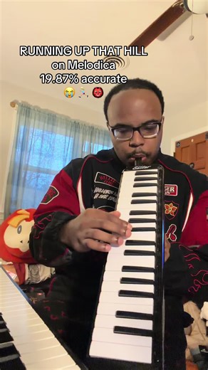 Max and Holly…RUN PLEASE RUN😭🏃🏼‍♀️🏃🏼‍♀️@Stranger Things #strangerthings5 #strangerthings #cover #fyp #runningupthathill