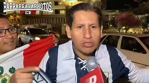 Robo de banderín en Quito (Ecuador). El miércoles, tras el partido entre Universidad Católica 🇪🇨 y Alianza Lima 🇵🇪, un grupo de hinchas daba una entrevista para un canal deportivo en Quito cuando, de pronto, dos integrantes de la Sur Oscura [Barcelona SC] pasaron en moto lineal y les arrebataron un banderín de Tumbes Grone. Horas después, la propia página oficial de Tumbes Grone, filial del Comando Svr [Alianza Lima] aclaró en un comunicado que dicho banderín (chalinera) no es oficial ni per