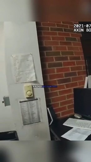 Police Bodycam Vs Security Guard 😳💀 #police #firstamendmentaudit #securityguard #allieduniversal #seanpaul #policeoftiktok #bodycam | Popoencounterz