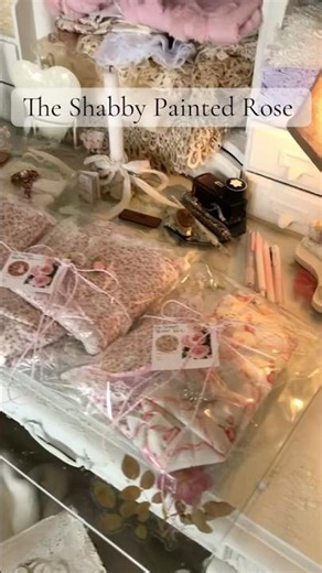 #packing #packingorders #pink #shabbychic #victorianfashion #linkinbio #journal #junkjournal