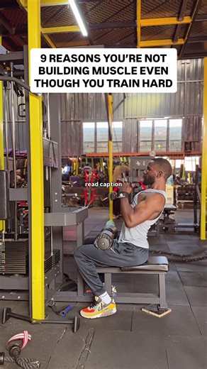 1️⃣ You train hard but not smart. Pushing yourself is good, but if you don’t follow progression or track your lifts, your effort becomes random. Muscle grows from structured overload, not just sweating. 2️⃣ You’re not eating enough calories. Many men think they eat a lot, but their body weight never increases. If the scale is not slowly going up, muscle growth will be limited. 3️⃣ You don’t eat enough protein daily. Muscle repair depends on protein. If your intake is low, your recovery and growt