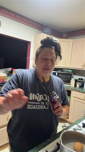 2 AM at the camp and I got the munchies.. I tried to add the song on the first one, but it was lagging so here’s the original hopefully Facebook don’t mute it cause I had fun making this 😜 | Qurious Quita