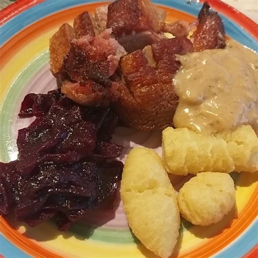 Ente mit Mandarinensosse mit Kroketen und Rotkohl 154 gramm