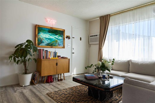 Why You Should Keep a Toast Rack in Your Living Room (It's So Clever!)