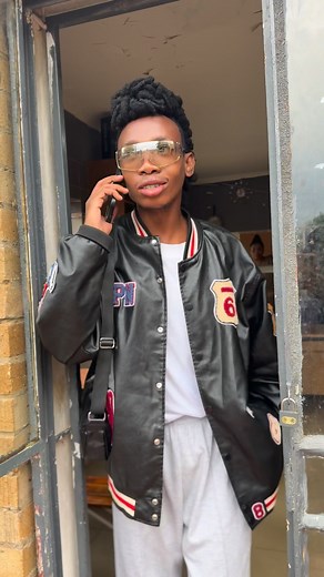 Imagine having to set your own price, choose your own driver and feel safe being driven by someone whom you trust. That is all possible with inDrive. Download the app, and request your ride friend. | Smókey Mírror