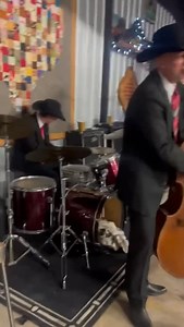 A little “Take Me back to Tulsa” in Decatur, TX last night! 🤠🎻 | Jake Hooker and the Outsiders