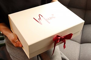 Personalized Mother's Day Gift Box, Large Hamper Box With Lid - Etsy UK