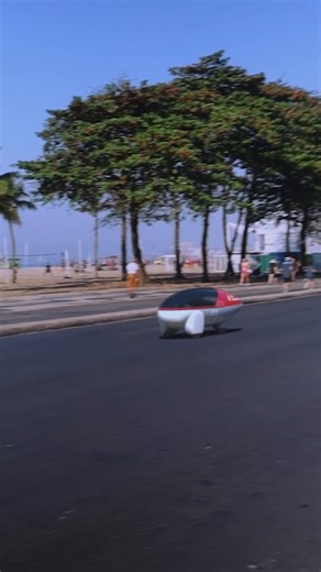 9.8K views · 31 reactions | Enquanto ele passeia pela orla de Copacabana, muitos outros veículos estão nas pistas da Shell Eco-marathon, que acontece até o dia 30. Fique ligado nas redes da Shell e não perca! ️  | Shell | Facebook