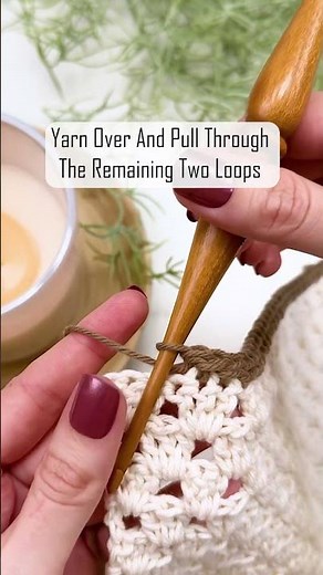 How to crochet straight edges plus free crochet pattern.