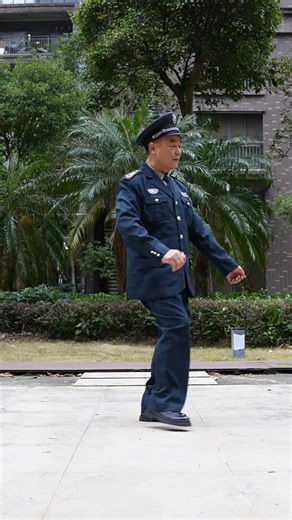 23K views · 200 reactions | 12-step shuffle dance "Sanjishi" | 教学小蜜蜂 | Facebook