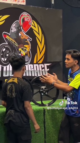 6 batang pnp y15 🔥 #bottol #bottolgarage #bottolgaragerempit #bottolgaragetiktok #bottolgaragesungaibesi #bottolgaragebangi #fyp #fypシ #fypシ゚viral #fypdongggggggg #viral #viralvideo #viraltiktok #y15 #y15zr #y15zrmalaysia #y15zrvietnam #y15malaya_official #y15zr1malaysia #y15zr_festival #y15zrv2 #y15zrmalay #y15pinkviral🌸 #yamahay15zr #yamahay15zrmalaysia #yamahay15zryusku #yamahay15zrmalaysiamotorkapcai #budakmoto #budakpco #budakpco🚀 #budakpcopanas🥵 #kapcaijahat #kapcaimalaya #kapcaimalaya